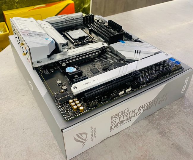 Mainboard Asus ROG STRIX B660-A GAMING WIFI D4 - Gaming PC ...